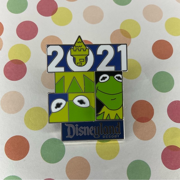 Disney | Accessories | 22 Disneyland Kermit Muppets Disney Parks Disney ...